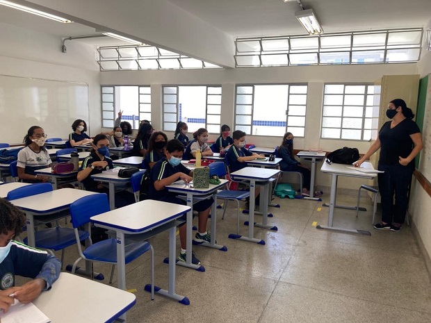 Agência Minas Gerais Escolas Estaduais De Minas Voltam A Receber